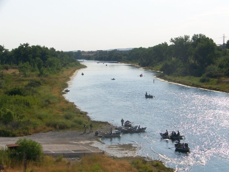 Fishing the Backcountry – Alberta’s Bighorn River - Kayak Paddling