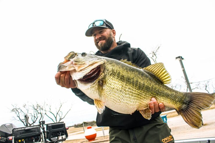 How To Catch Bass: A Primer Of Bass Fishing 2024 - Bassology 101