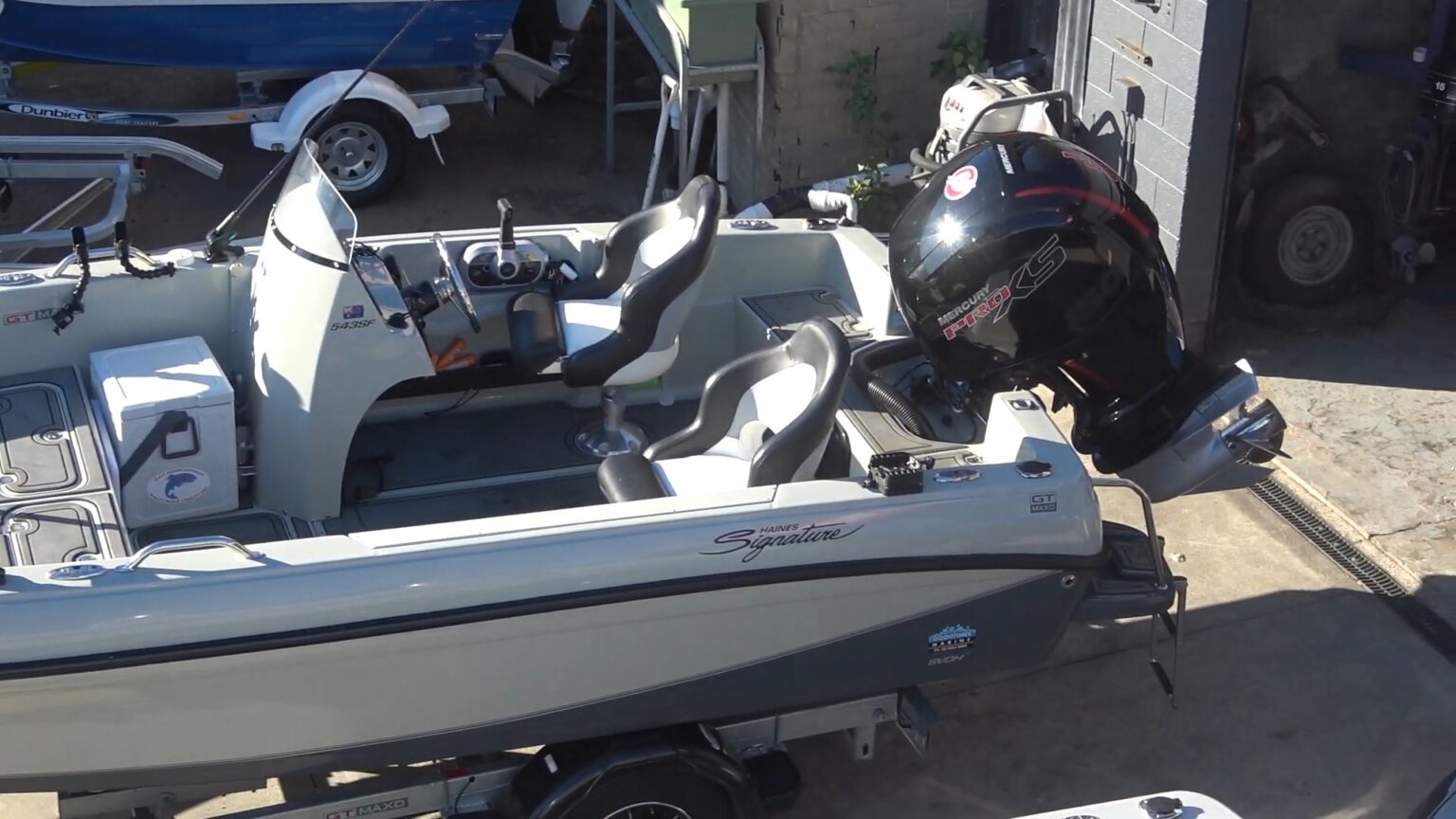 All About Adding Side Console to a Boat - Advantages and Disadvantages