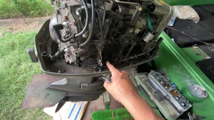 Johnson Outboard Throttle Cable Adjustment - Easy Steps!