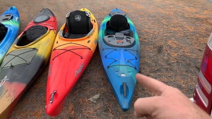 Comparing Fiberglass Kayaks and Plastic Kayaks: Durability, Cost ...