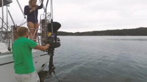 How to Lift Outboard Motor Without Hoist: Complete Step By Step Guide